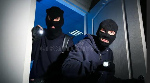 Η ΑΣΤΥΝΟΜΙΑ ΤΗΣ ΕΔΕΣΣΑΣ "ΕΒΑΛΕ ΧΕΙΡΟΠΕΔΕΣ" ΣΕ ΔΥΟ ΚΛΕΦΤΕΣ ΠΟΥ ΕΚΑΝΑΝ ...