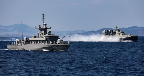 ΓΙΑ ΠΟΙΟ ΛΟΓΟ ΠΛΕΟΥΝ ΤΟΥΡΚΙΚΑ ΠΟΛΕΜΙΚΑ ΠΛΟΙΑ ΑΝΑΜΕΣΑ ΣΕ ΚΑΡΠΑΘΟ ΚΑΙ ...