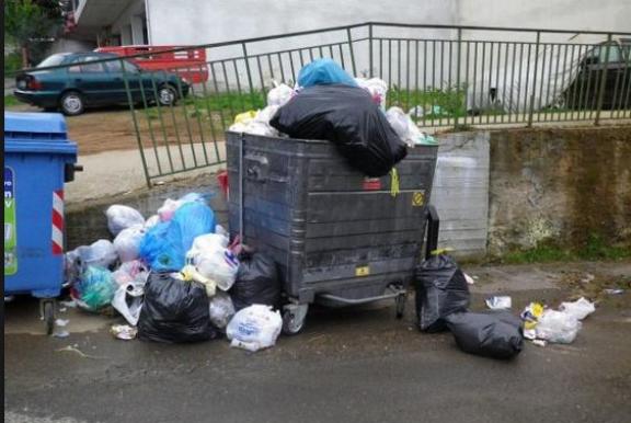 ΔΗΜΟΣ ΕΔΕΣΣΑΣ : ΠΡΟΒΛΗΜΑTA ΜΕ ΤΗΝ ΑΠΟΚΟΜΙΔΗ ΤΩΝ ΜΠΑΖΩΝ | TASTV.gr | Τα ...