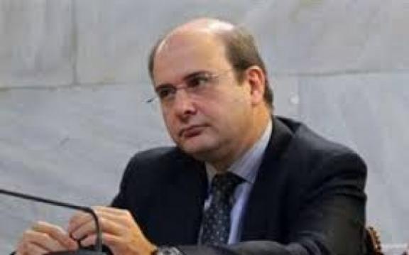 Η ΣΥΓΚΛΟΝΙΣΤΙΚΗ ΠΑΡΕΜΒΑΣΗ ΝΕΟΔΗΜΟΚΡΑΤΙΣΑΣ ΣΤΟΝ ΧΑΤΖΗΔΑΚΗ ΠΟΥ ΠΑΡΙΣΤΑΝΕ ...