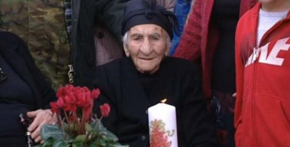Η ΓΙΑΓΙΑ ΕΛΕΝΗ ΜΕ ΤΑ 15 ΠΑΙΔΙΑ, 56 ΕΓΓΟΝΙΑ, 129 ΔΙΣΕΓΓΟΝΑ ΚΑΙ 47 ...