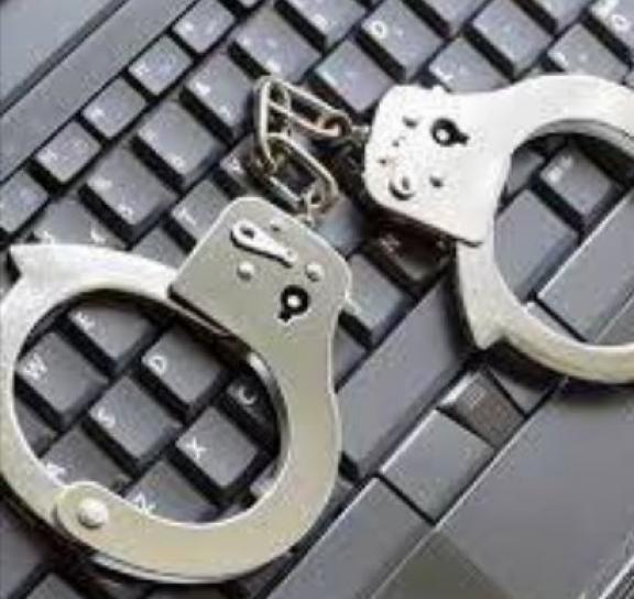 ΑΠΟ ΤΗΝ ΔΙΩΞΗ ΗΛΕΚΤΡΟΝΙΚΟΥ ΕΓΚΛΗΜΑΤΟΣ ΣΥΝΕΛΗΦΘΗΣΑΝ 2 ΕΛΛΗΝΕΣ ΓΙΑ ...